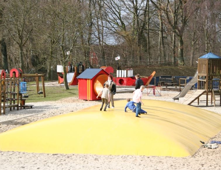 Hoppepude til feriecentre og campingpladser | BOEL
